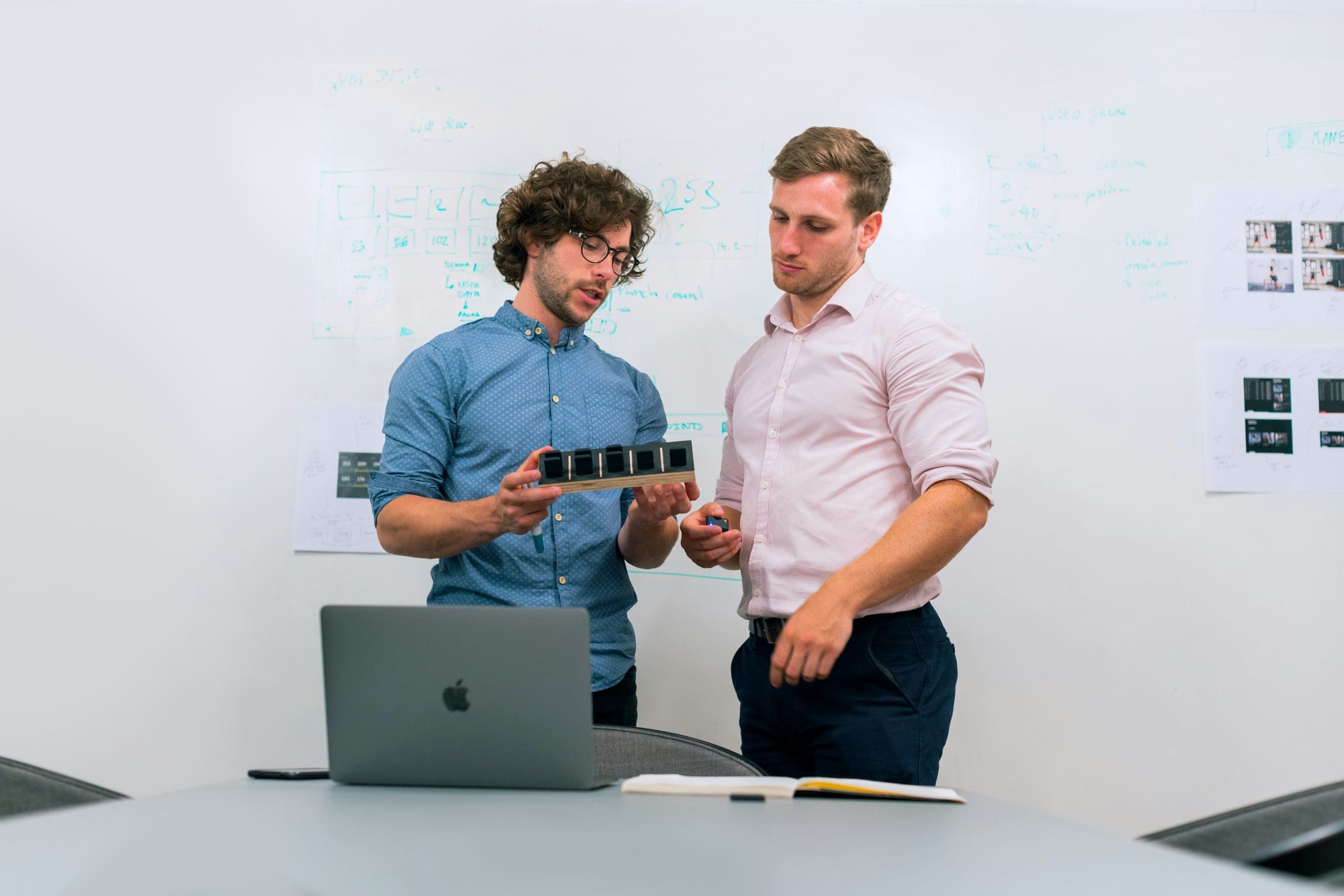 How To Deal With A Difficult Coworker Expert Strategies That Actually ...